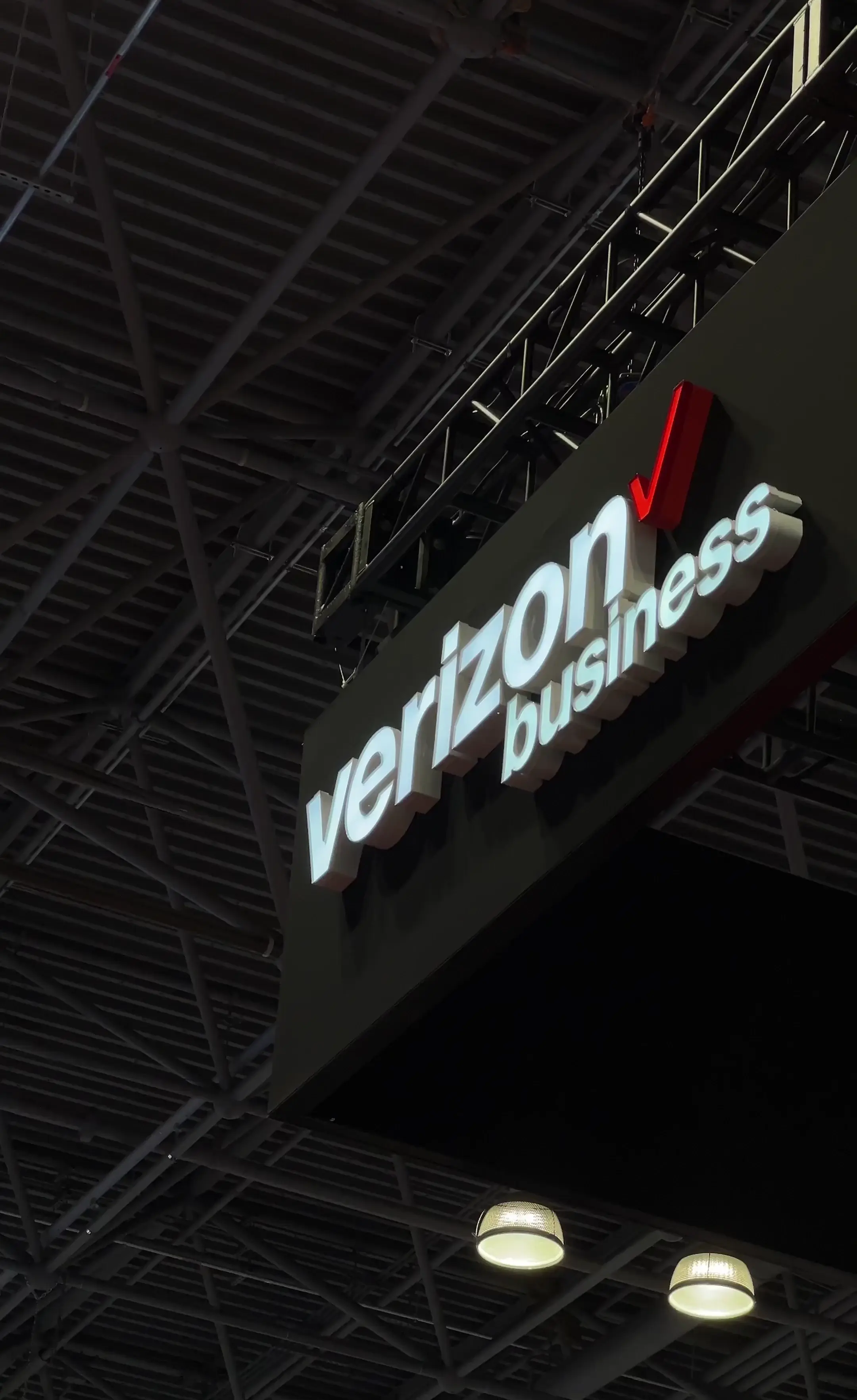 AR Mirror at retail exhibition